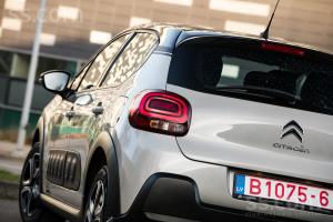 Pelēks Citroen C3 2018 Jelgava, ar dzinēja tilpumu 1.20 L un nobraukumu 98 tūkst. km par 7600 €, foto 6 vietnē AUTOMOTO.COM.LV