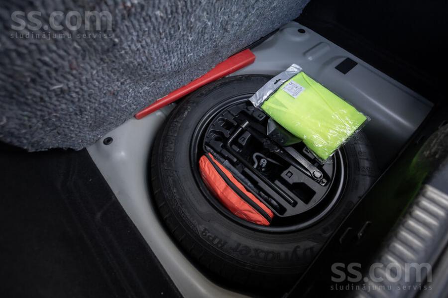 Pelēks Citroen C3 2018 Jelgava, ar dzinēja tilpumu 1.20 L un nobraukumu 98 tūkst. km par 7600 €, foto 13 vietnē AUTOMOTO.COM.LV