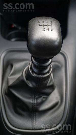 Pelēks Citroen C3 2019 Rīga, ar dzinēja tilpumu 1.50 L un nobraukumu 154 tūkst. km par 7190 €, foto 15 vietnē AUTOMOTO.COM.LV