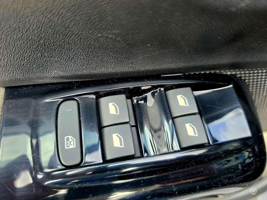 Grey Citroen C3 2019 in Klaipeda, with an engine capacity of 1.20 L and mileage of 107 thousand km for 5450 €, photo 32 on AUTOMOTO.COM.LV