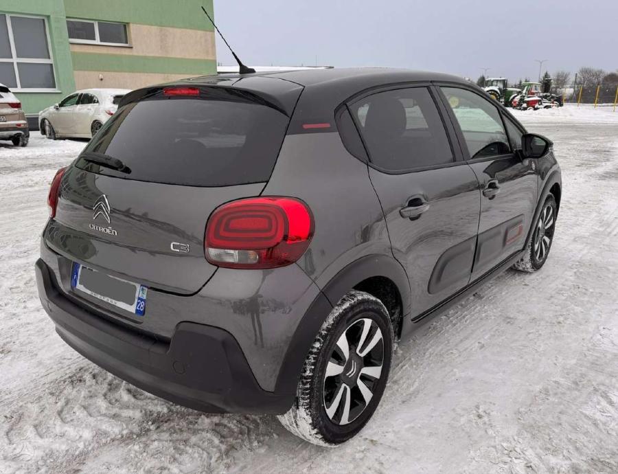 Grey Citroen C3 2020 in Taurage, with an engine capacity of 1.20 L and mileage of 4 thousand km for 8300 €, photo 3 on AUTOMOTO.COM.LV
