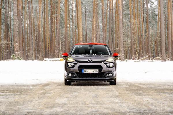 Grey Citroen C3 2021 in Riga, with an engine capacity of 1.20 L and mileage of 27 thousand km for 14890 €, photo 3 on AUTOMOTO.COM.LV