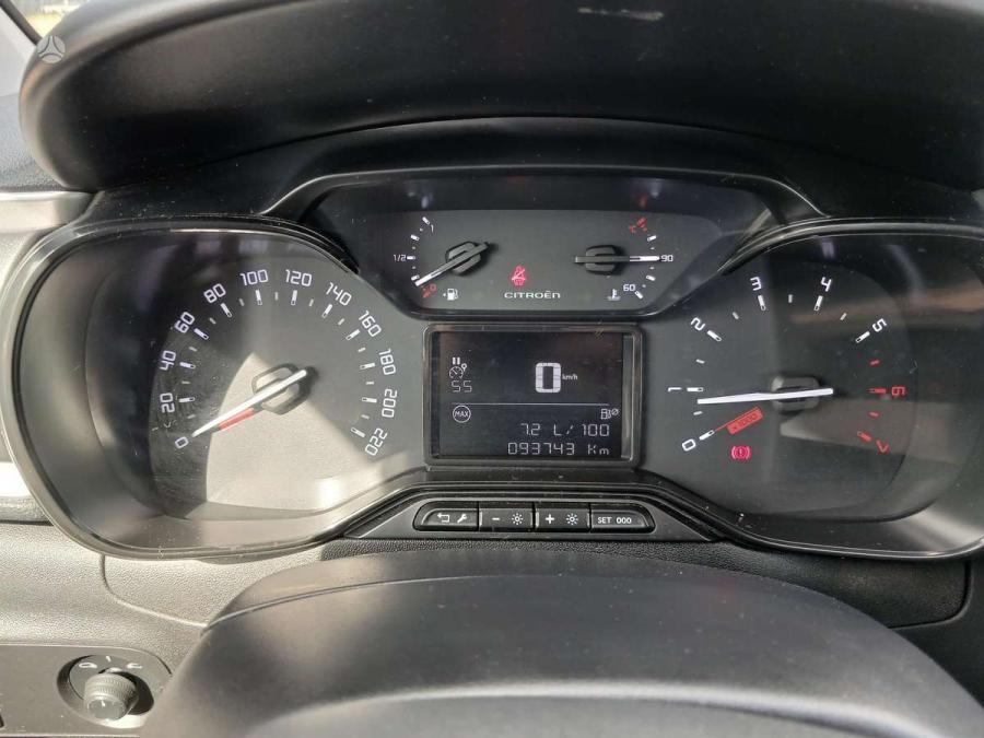 Серый Ситроен С3 2021 в Кельме, объемом двигателя 1.20 л и пробегом 94 тыс. км за 7900 €, фото 12 на AUTOMOTO.COM.LV
