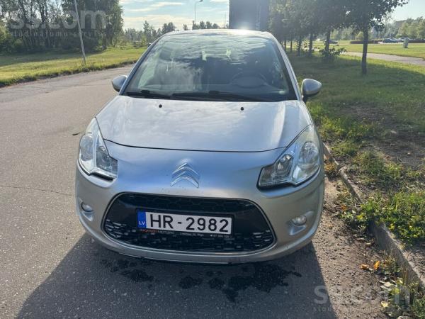Ситроен С3 2011 в Рига на AUTOMOTO.COM.LV Серый Ситроен С3 2011 в Рига, объемом двигателя 1.40 л и пробегом 277 тыс. км за 1000 €, фото 4 на AUTOMOTO.COM.LV