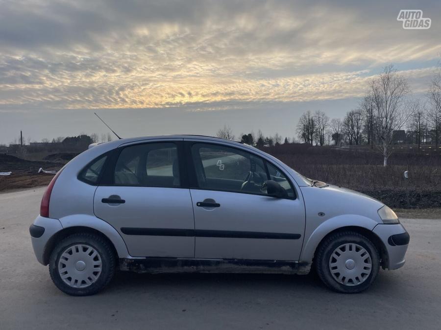 Citroen C3 2003 in Radviliskis, with an engine capacity of 1.10 L and mileage of 160 thousand km for 550 €, photo 6 on AUTOMOTO.COM.LV