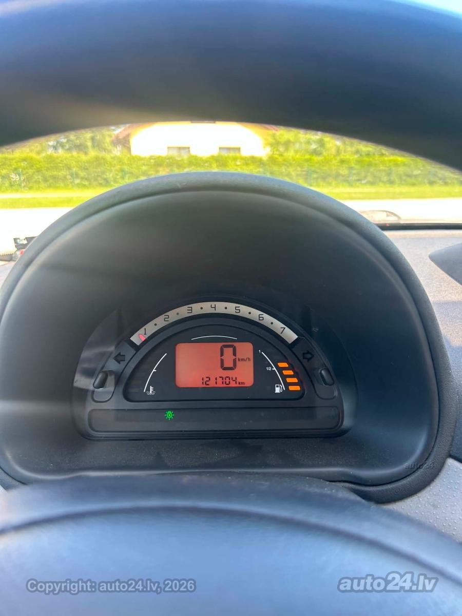 Citroen C3 2004 Tallina, ar dzinēja tilpumu 1.40 L un nobraukumu 122 tūkst. km par 1490 €, foto 12 vietnē AUTOMOTO.COM.LV