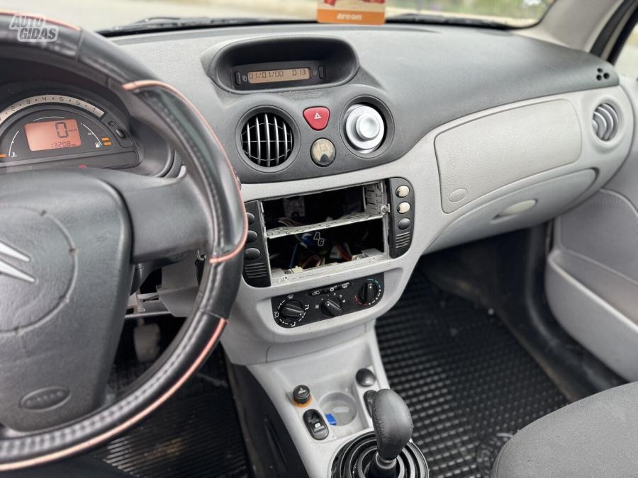 Citroen C3 2004 Ukmergė, ar dzinēja tilpumu 1.40 L un nobraukumu 240 tūkst. km par 350 €, foto 10 vietnē AUTOMOTO.COM.LV