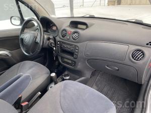 Citroen C3 2005 Rīga, ar dzinēja tilpumu 1.40 L un nobraukumu 213 tūkst. km par 1670 €, foto 13 vietnē AUTOMOTO.COM.LV