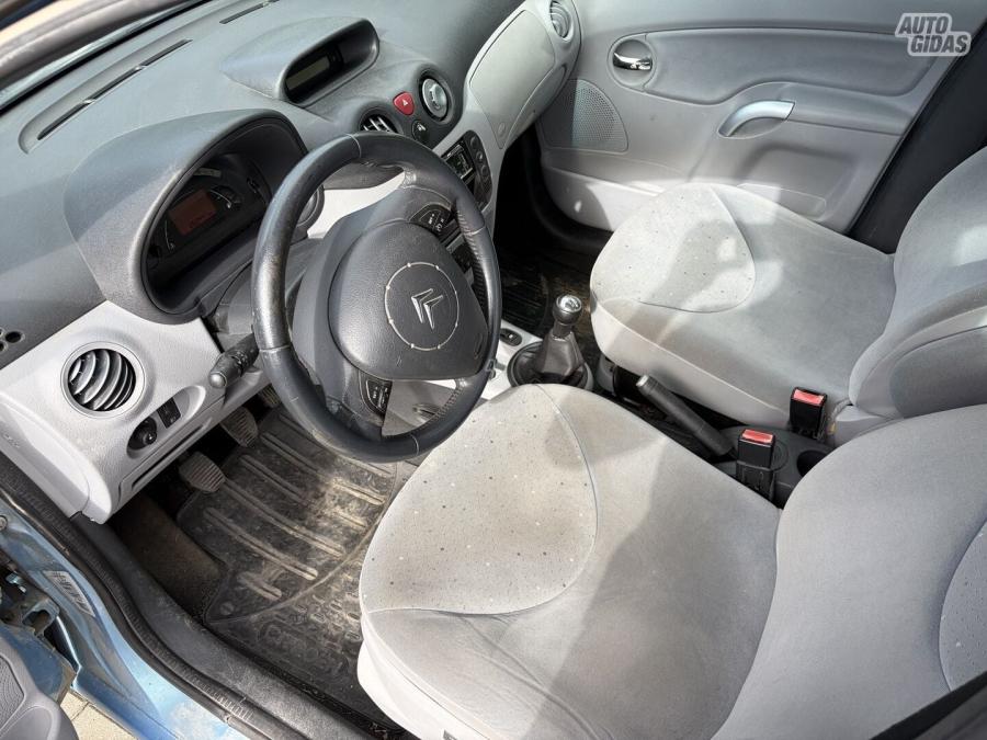 Citroen C3 2005 in Pakruojis, with an engine capacity of 1.40 L and mileage of 260 thousand km for 500 €, photo 6 on AUTOMOTO.COM.LV