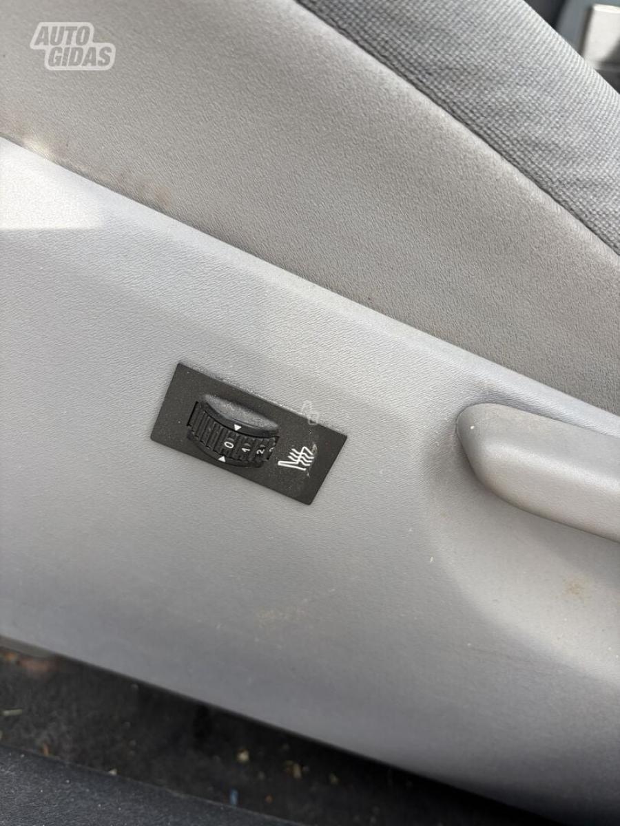 Citroen C3 2005 in Pakruojis, with an engine capacity of 1.40 L and mileage of 260 thousand km for 500 €, photo 9 on AUTOMOTO.COM.LV