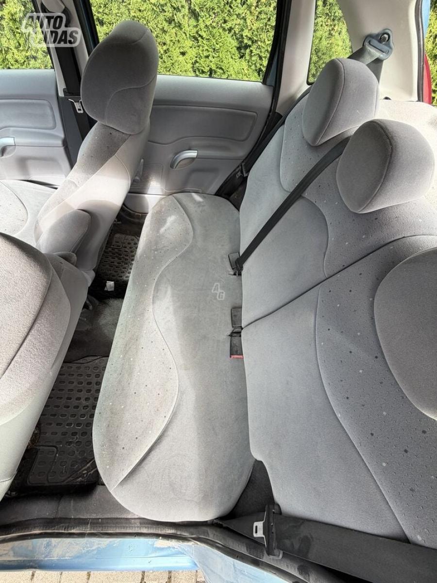 Citroen C3 2005 in Pakruojis, with an engine capacity of 1.40 L and mileage of 260 thousand km for 500 €, photo 11 on AUTOMOTO.COM.LV