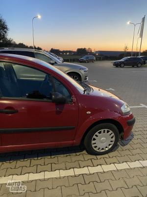 Citroen C3 2006 Kauņa, ar dzinēja tilpumu 1.10 L un nobraukumu 180 tūkst. km par 1000 €, foto 5 vietnē AUTOMOTO.COM.LV