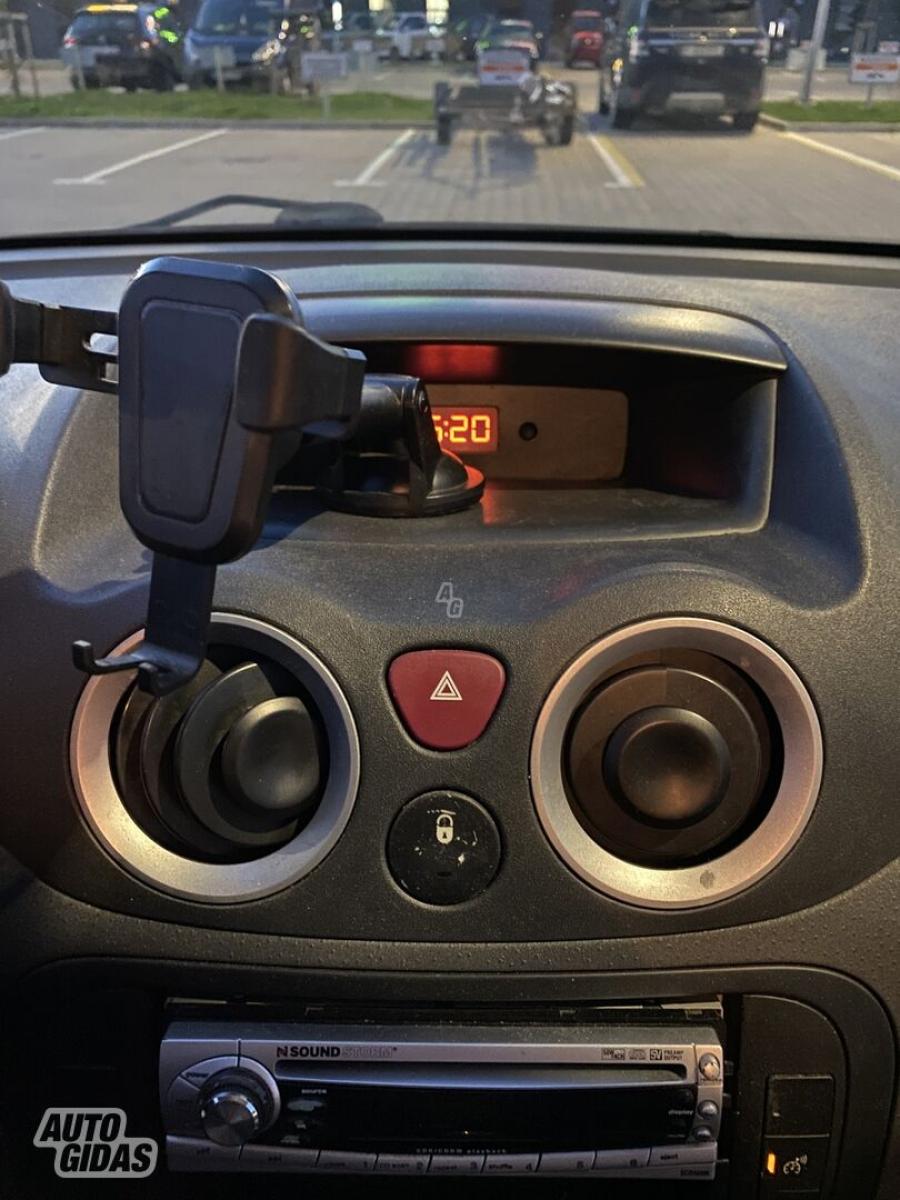 Citroen C3 2006 Kauņa, ar dzinēja tilpumu 1.10 L un nobraukumu 180 tūkst. km par 1000 €, foto 15 vietnē AUTOMOTO.COM.LV
