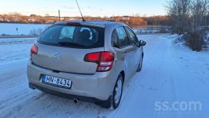 Citroen C3 2010 in Valmiera, with an engine capacity of 1.60 L and mileage of 225 thousand km for 2700 €, photo 3 on AUTOMOTO.COM.LV