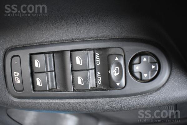 Citroen C3 2010 in Talsi, with an engine capacity of 1.60 L and mileage of 155 thousand km for 4400 €, photo 8 on AUTOMOTO.COM.LV