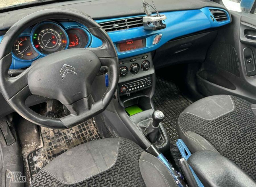 Citroen C3 2011 in Vilnius, with an engine capacity of 1.40 L and mileage of 287 thousand km for 1200 €, photo 11 on AUTOMOTO.COM.LV