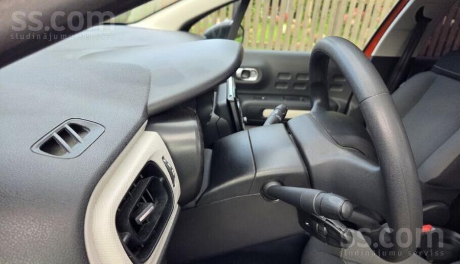 Orange Citroen C3 2017 in Riga, with an engine capacity of 1.20 L and mileage of 96 thousand km for 6600 €, photo 15 on AUTOMOTO.COM.LV