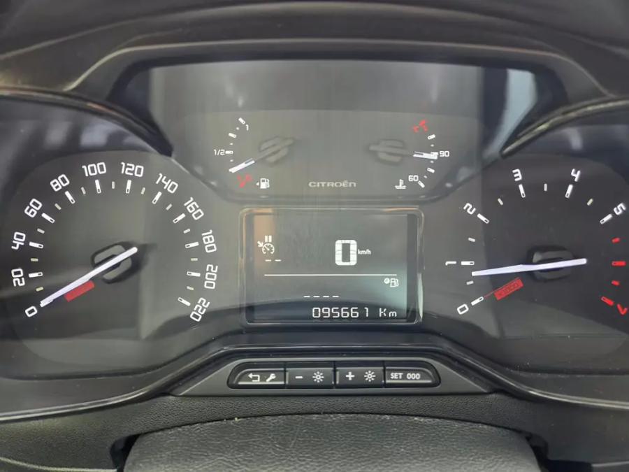 Oranžs Citroen C3 2017 Jelgava, ar dzinēja tilpumu 1.20 L un nobraukumu 95 tūkst. km par 5900 €, foto 10 vietnē AUTOMOTO.COM.LV
