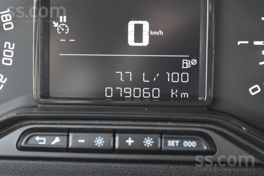 Orange Citroen C3 2018 in Kuldiga, with an engine capacity of 1.20 L and mileage of 0 thousand km for 7990 €, photo 13 on AUTOMOTO.COM.LV