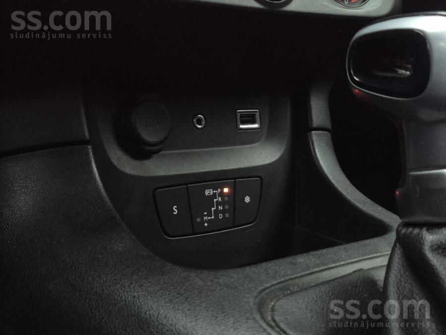 Oranžs Citroen C3 2018 Rīga, ar dzinēja tilpumu 1.20 L un nobraukumu 169 tūkst. km par 6000 €, foto 14 vietnē AUTOMOTO.COM.LV