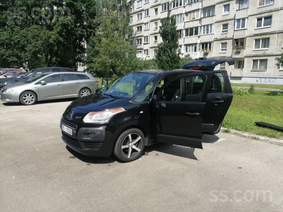 Черный Ситроен С3 Пикассо 2009 в Рига, объемом двигателя 1.60 л и пробегом 234 тыс. км за 2600 €, фото 3 на AUTOMOTO.COM.LV