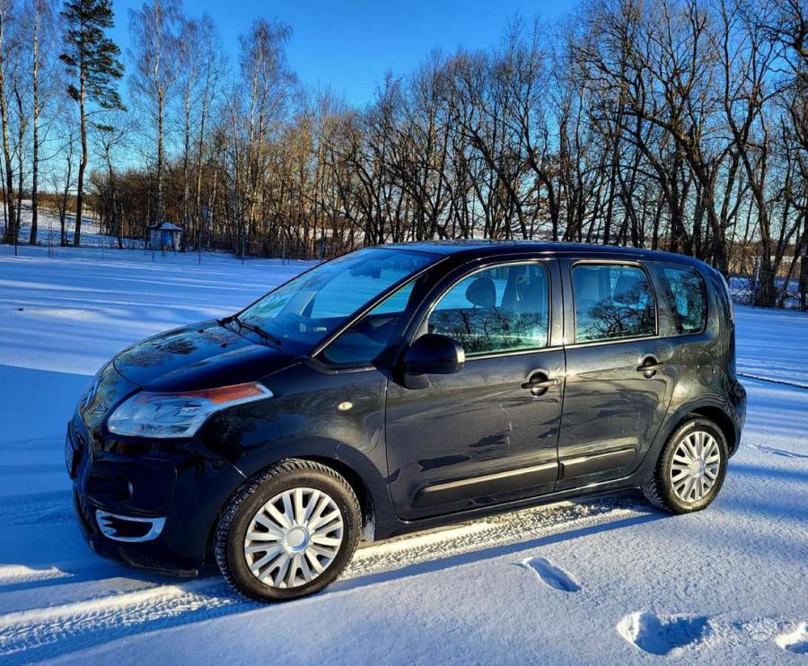 Melns Citroen c3-picasso 2010 Šauļi, ar dzinēja tilpumu 1.60 L un nobraukumu 300 tūkst. km par 2750 €, foto 3 vietnē AUTOMOTO.COM.LV