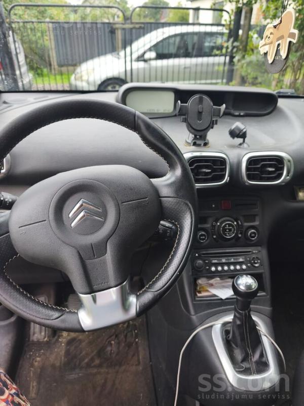 Melns Citroen c3-picasso 2010 Rīga, ar dzinēja tilpumu 1.60 L un nobraukumu 310 tūkst. km par 2300 €, foto 8 vietnē AUTOMOTO.COM.LV