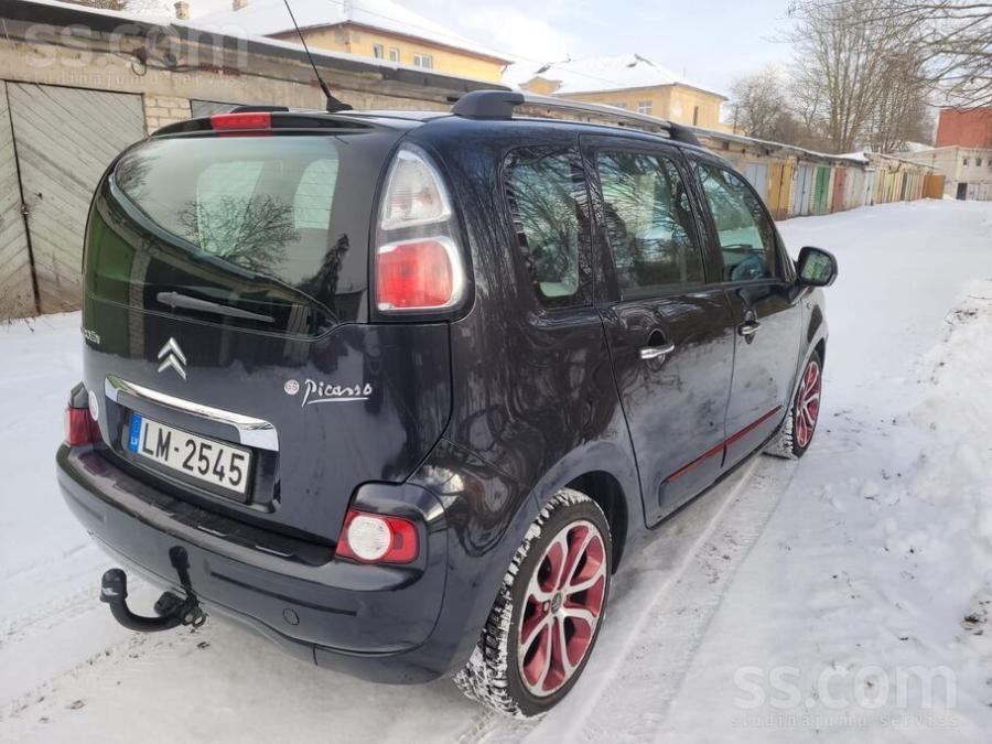 Black Citroen c3-picasso 2010 in Riga, with an engine capacity of 1.60 L and mileage of 240 thousand km for 2000 €, photo 1 on AUTOMOTO.COM.LV