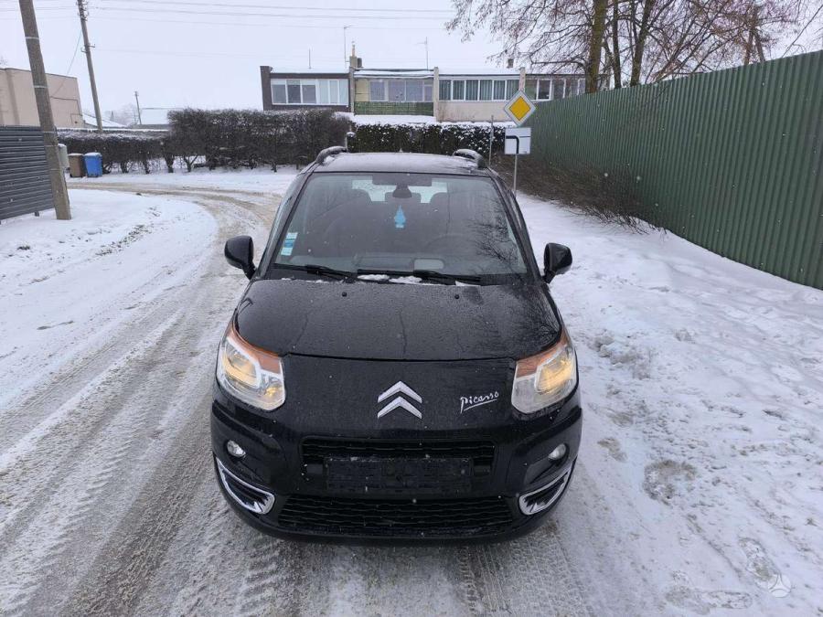 Melns Citroen c3-picasso 2010 Marijampole, ar dzinēja tilpumu 1.56 L un nobraukumu 221 tūkst. km par 2250 €, foto 8 vietnē AUTOMOTO.COM.LV