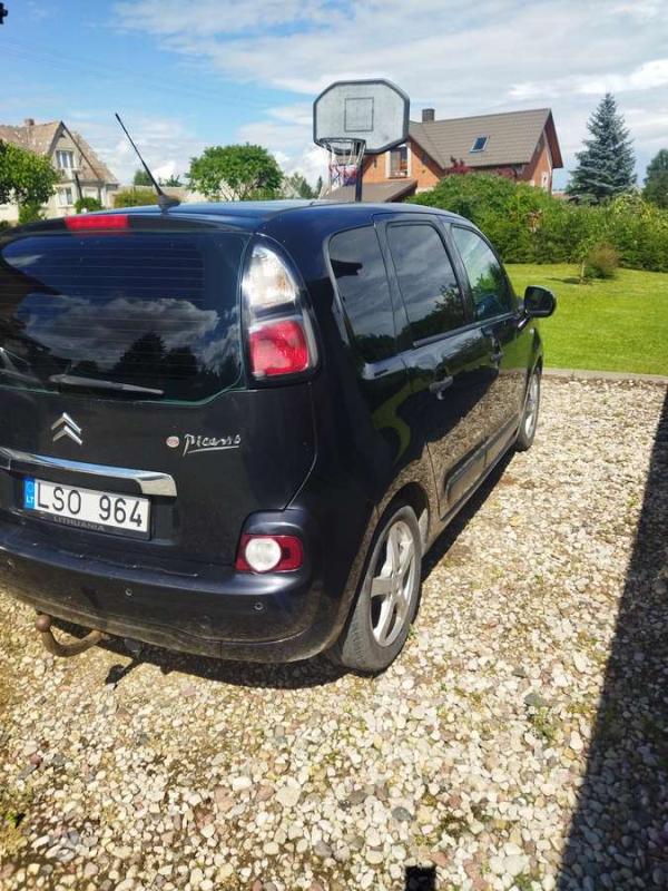 Melns Citroen c3-picasso 2011 Lazdijai, ar dzinēja tilpumu 1.56 L un nobraukumu 322 tūkst. km par 2200 €, foto 5 vietnē AUTOMOTO.COM.LV