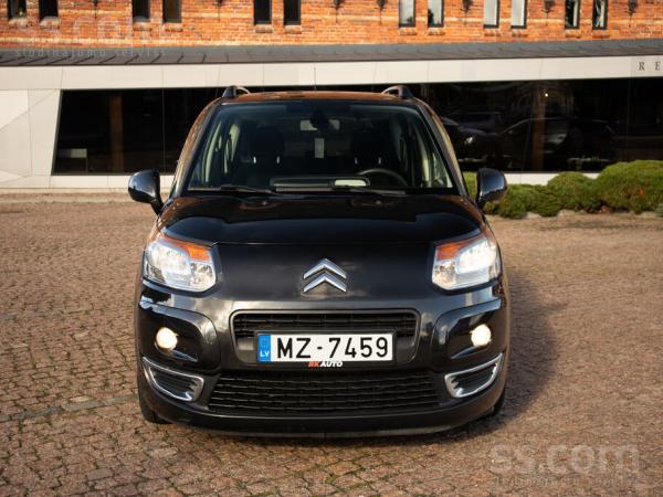 Black Citroen c3-picasso 2011 in Liepaja, with an engine capacity of 1.60 L and mileage of 225 thousand km for 2500 €, photo 3 on AUTOMOTO.COM.LV