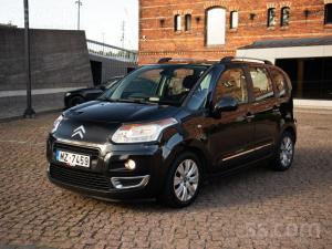 Melns Citroen c3-picasso 2011 Liepāja, ar dzinēja tilpumu 1.60 L un nobraukumu 225 tūkst. km par 2500 €, foto 4 vietnē AUTOMOTO.COM.LV