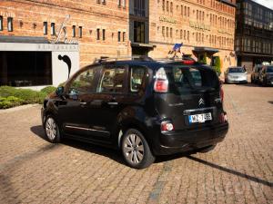Melns Citroen c3-picasso 2011 Liepāja, ar dzinēja tilpumu 1.60 L un nobraukumu 225 tūkst. km par 2500 €, foto 5 vietnē AUTOMOTO.COM.LV