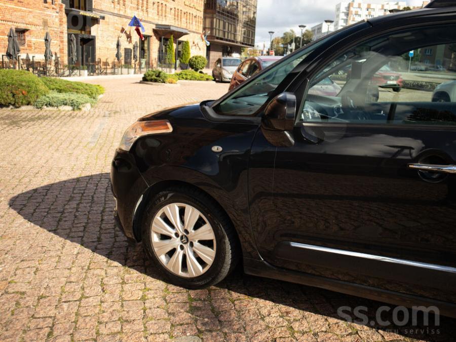 Melns Citroen c3-picasso 2011 Liepāja, ar dzinēja tilpumu 1.60 L un nobraukumu 225 tūkst. km par 2500 €, foto 8 vietnē AUTOMOTO.COM.LV