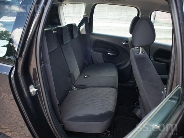 Black Citroen c3-picasso 2011 in Liepaja, with an engine capacity of 1.60 L and mileage of 225 thousand km for 2500 €, photo 11 on AUTOMOTO.COM.LV