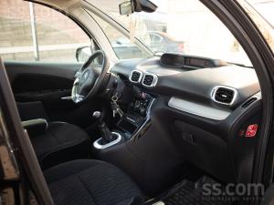 Melns Citroen c3-picasso 2011 Liepāja, ar dzinēja tilpumu 1.60 L un nobraukumu 225 tūkst. km par 2500 €, foto 13 vietnē AUTOMOTO.COM.LV