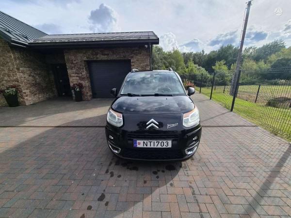 Citroen c3-picasso 2012 Panevēža vietnē Melns Citroen c3-picasso 2012 Panevēža, ar dzinēja tilpumu 1.60 L un nobraukumu 249 tūkst. km par 2100 €, foto 3 vietnē AUTOMOTO.COM.LV