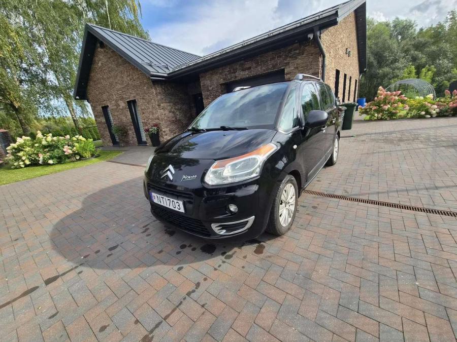 Melns Citroen c3-picasso 2012 Panevēža, ar dzinēja tilpumu 1.60 L un nobraukumu 249 tūkst. km par 2100 €, foto 4 vietnē AUTOMOTO.COM.LV