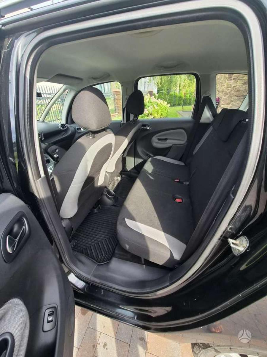 Melns Citroen c3-picasso 2012 Panevēža, ar dzinēja tilpumu 1.60 L un nobraukumu 249 tūkst. km par 2100 €, foto 10 vietnē AUTOMOTO.COM.LV