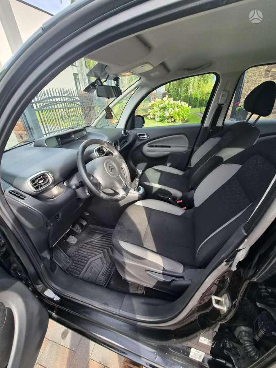 Melns Citroen c3-picasso 2012 Panevēža, ar dzinēja tilpumu 1.60 L un nobraukumu 249 tūkst. km par 2100 €, foto 11 vietnē AUTOMOTO.COM.LV