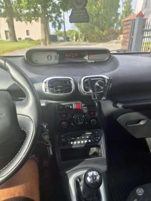 Melns Citroen c3-picasso 2012 Panevēža, ar dzinēja tilpumu 1.60 L un nobraukumu 249 tūkst. km par 2100 €, foto 14 vietnē AUTOMOTO.COM.LV