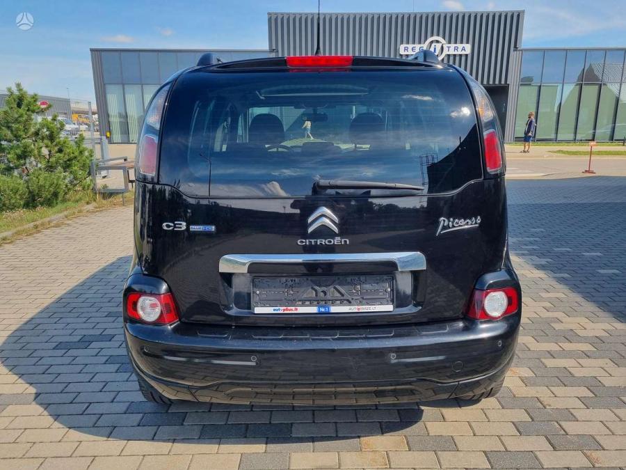 Black Citroen c3-picasso 2016 in Siauliai, with an engine capacity of 1.56 L and mileage of 194 thousand km for 4450 €, photo 11 on AUTOMOTO.COM.LV