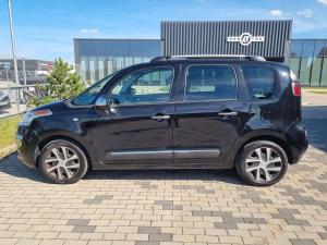Black Citroen c3-picasso 2016 in Siauliai, with an engine capacity of 1.56 L and mileage of 194 thousand km for 4450 €, photo 14 on AUTOMOTO.COM.LV