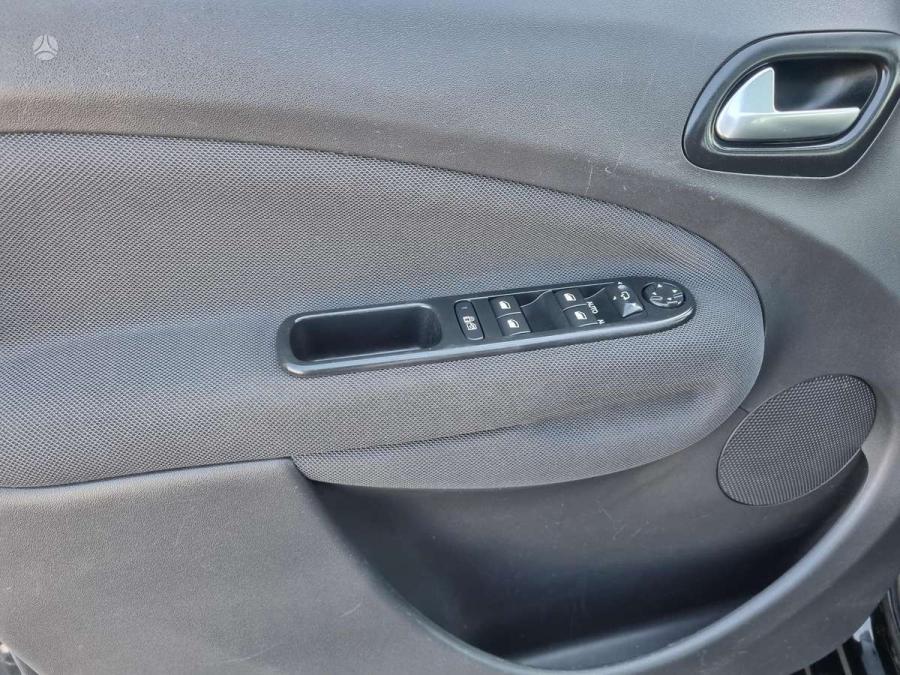 Black Citroen c3-picasso 2016 in Siauliai, with an engine capacity of 1.56 L and mileage of 194 thousand km for 4450 €, photo 16 on AUTOMOTO.COM.LV