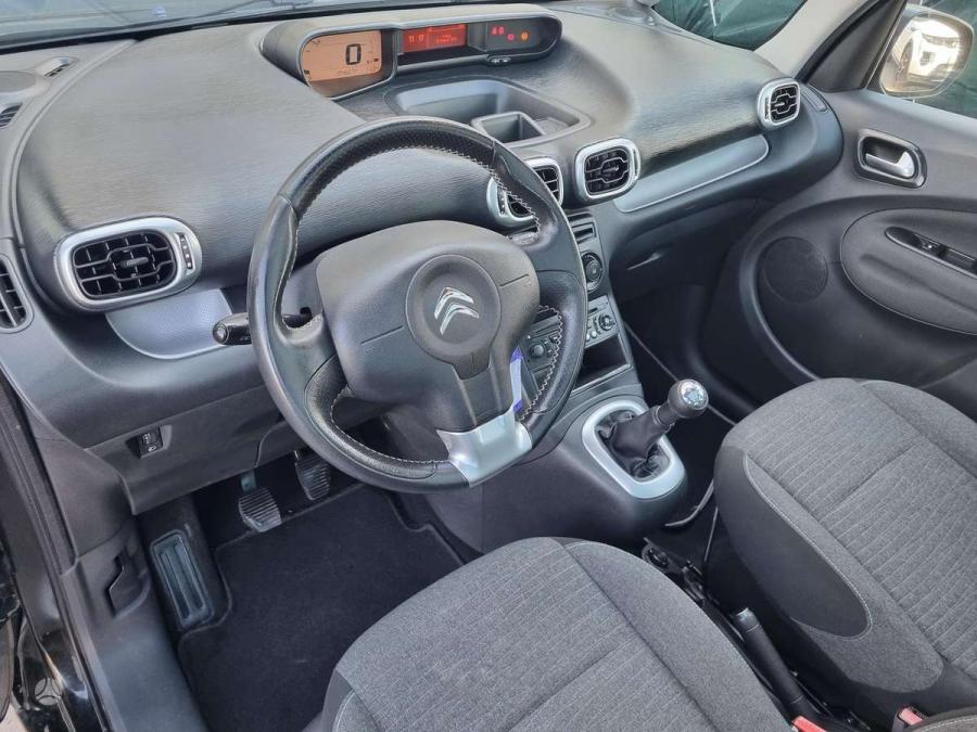 Black Citroen c3-picasso 2016 in Siauliai, with an engine capacity of 1.56 L and mileage of 194 thousand km for 4450 €, photo 19 on AUTOMOTO.COM.LV