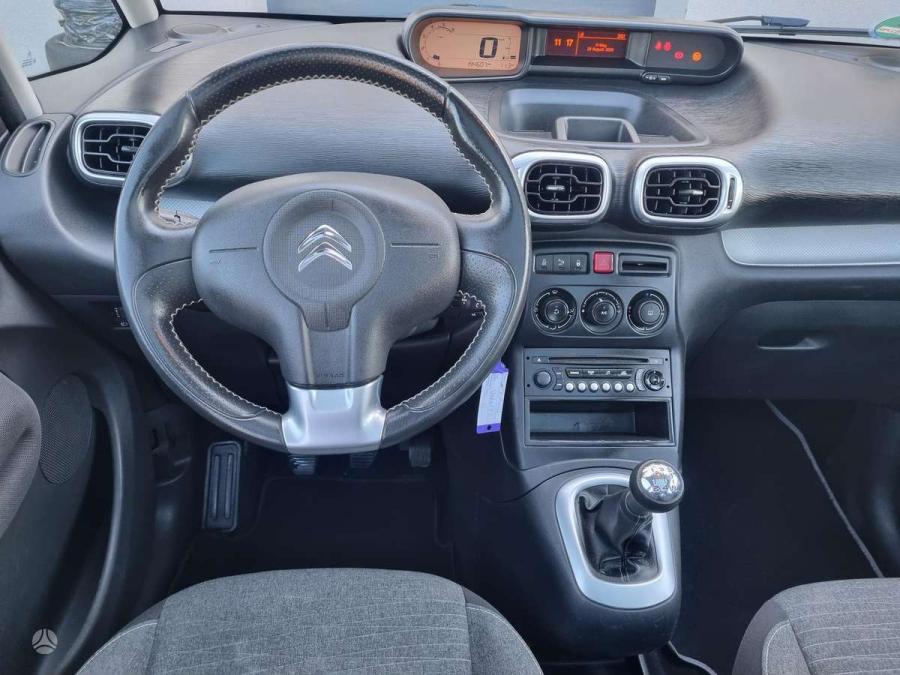 Black Citroen c3-picasso 2016 in Siauliai, with an engine capacity of 1.56 L and mileage of 194 thousand km for 4450 €, photo 21 on AUTOMOTO.COM.LV