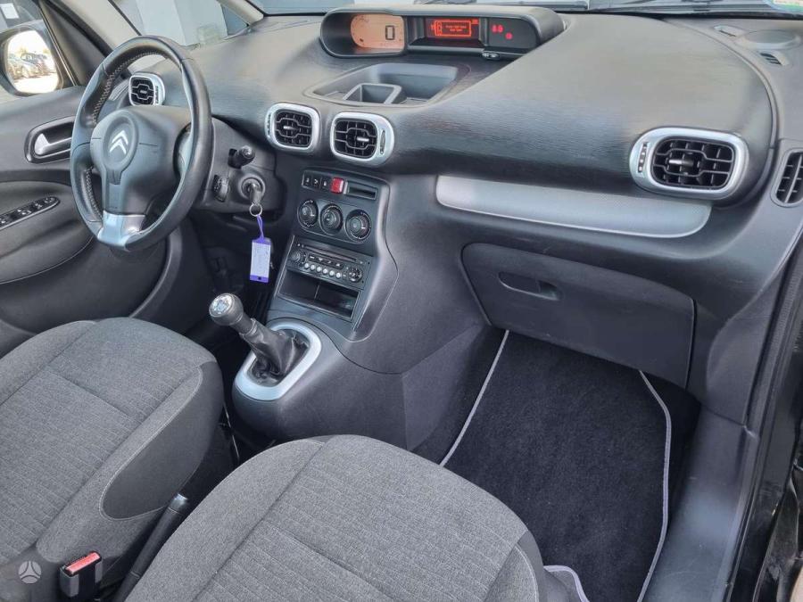 Black Citroen c3-picasso 2016 in Siauliai, with an engine capacity of 1.56 L and mileage of 194 thousand km for 4450 €, photo 24 on AUTOMOTO.COM.LV