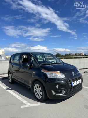 Melns Citroen c3-picasso 2009 Viļņa, ar dzinēja tilpumu 1.60 L un nobraukumu 330 tūkst. km par 1850 €, foto 3 vietnē AUTOMOTO.COM.LV