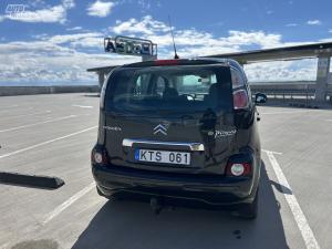 Melns Citroen c3-picasso 2009 Viļņa, ar dzinēja tilpumu 1.60 L un nobraukumu 330 tūkst. km par 1850 €, foto 6 vietnē AUTOMOTO.COM.LV