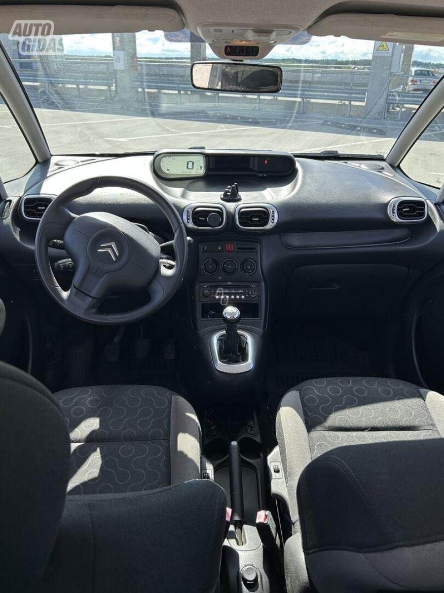 Melns Citroen c3-picasso 2009 Viļņa, ar dzinēja tilpumu 1.60 L un nobraukumu 330 tūkst. km par 1850 €, foto 13 vietnē AUTOMOTO.COM.LV